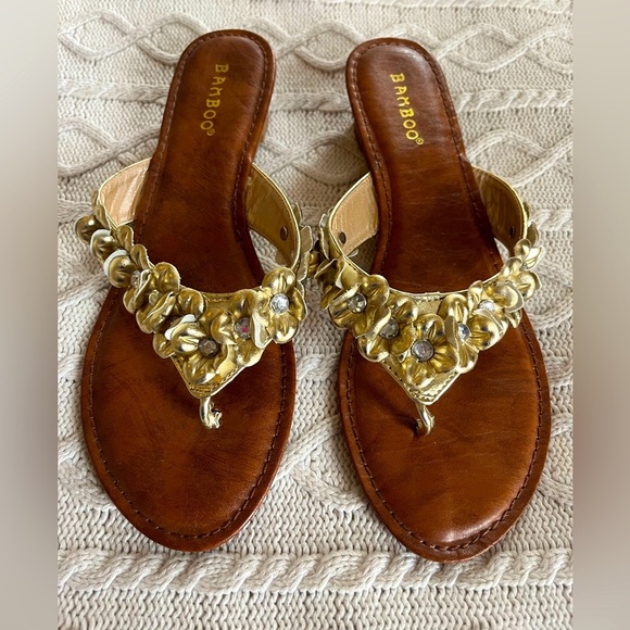 BAMBOO | Shoes | Bamboo Brand Gold Flower Design Thong Sandals Womens ...